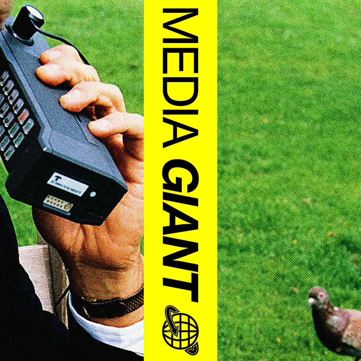 SINGLE REVIEW: MEDIA GIANT – AFRAID OF THE DARK - Joyzine