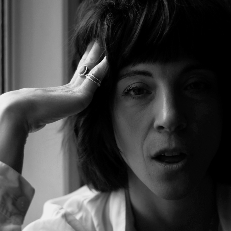 SINGLE REVIEW: ‘COMING FOR THE TOP’ BY GEMMA ROGERS - Joyzine