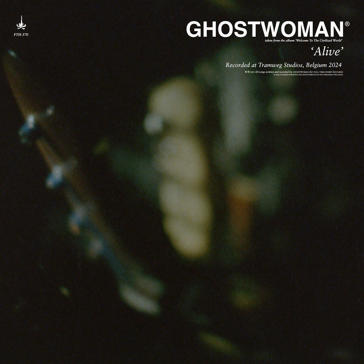 SINGLE REVIEW: GHOSTWOMAN – ALIVE - Joyzine